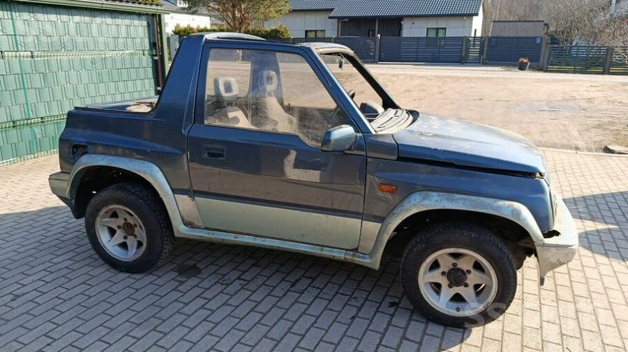 Синий Сузуки Витара 1989 в Рига, объемом двигателя 1.60 л и пробегом 100 тыс. км за 500 €, фото 4 на AUTOMOTO.COM.LV