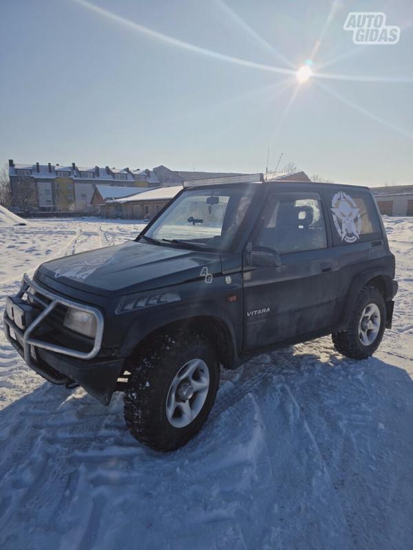 Blue Suzuki Vitara 1990 in Vievis, with an engine capacity of 1.60 L and mileage of 8 thousand km for 3000 €, photo 1 on AUTOMOTO.COM.LV