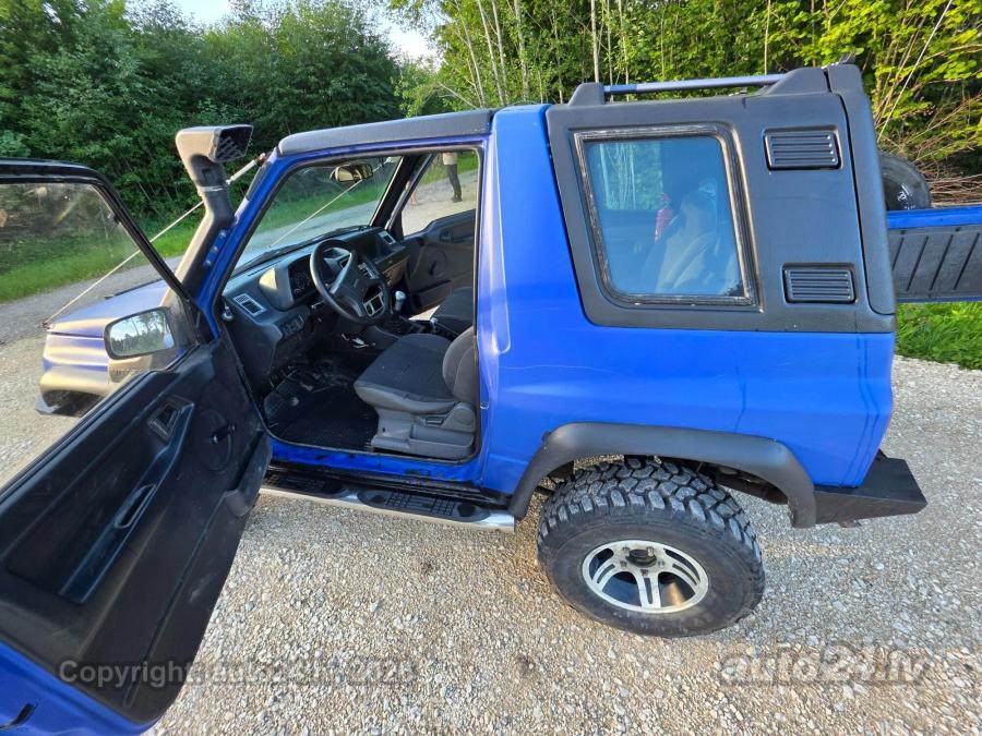 Zils Suzuki Vitara 1991 Tallina, ar dzinēja tilpumu 1.60 L un nobraukumu 0 tūkst. km par 5790 €, foto 8 vietnē AUTOMOTO.COM.LV