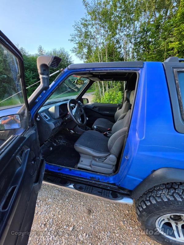 Zils Suzuki Vitara 1991 Tallina, ar dzinēja tilpumu 1.60 L un nobraukumu 0 tūkst. km par 5790 €, foto 10 vietnē AUTOMOTO.COM.LV