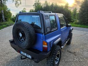 Zils Suzuki Vitara 1991 Tallina, ar dzinēja tilpumu 1.60 L un nobraukumu 0 tūkst. km par 5790 €, foto 11 vietnē AUTOMOTO.COM.LV