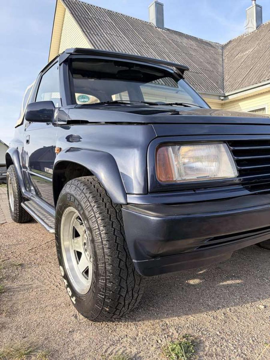 Zils Suzuki Vitara 1995 Viļņa, ar dzinēja tilpumu 1.60 L un nobraukumu 292 tūkst. km par 4999 €, foto 5 vietnē AUTOMOTO.COM.LV