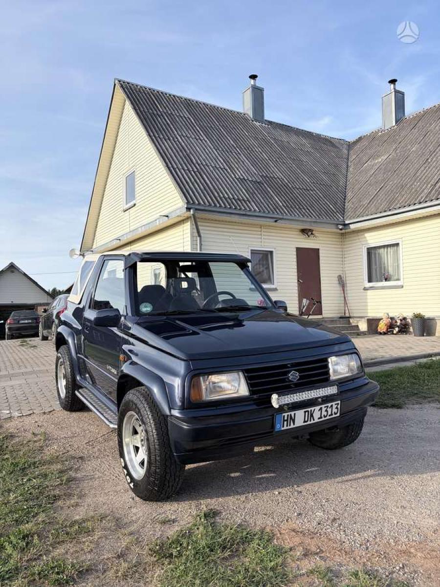 Zils Suzuki Vitara 1995 Viļņa, ar dzinēja tilpumu 1.60 L un nobraukumu 292 tūkst. km par 4999 €, foto 6 vietnē AUTOMOTO.COM.LV