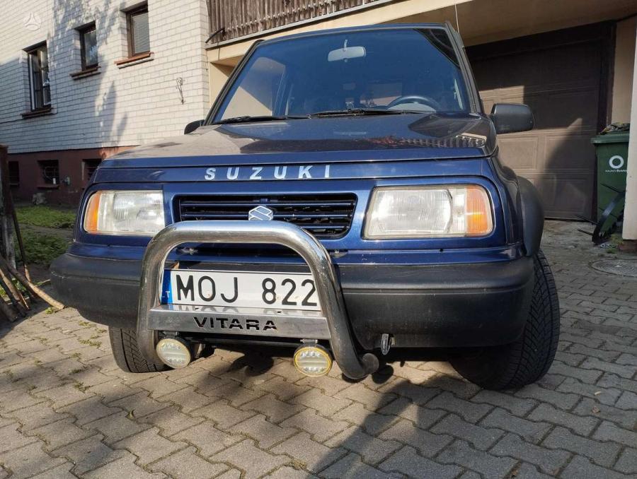 Blue Suzuki Vitara 2002 in Kaunas, with an engine capacity of 2.00 L and mileage of 115 thousand km for 3990 €, photo 1 on AUTOMOTO.COM.LV