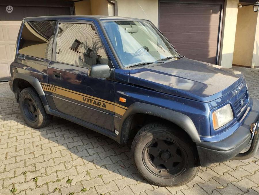 Blue Suzuki Vitara 2002 in Kaunas, with an engine capacity of 2.00 L and mileage of 115 thousand km for 3990 €, photo 3 on AUTOMOTO.COM.LV