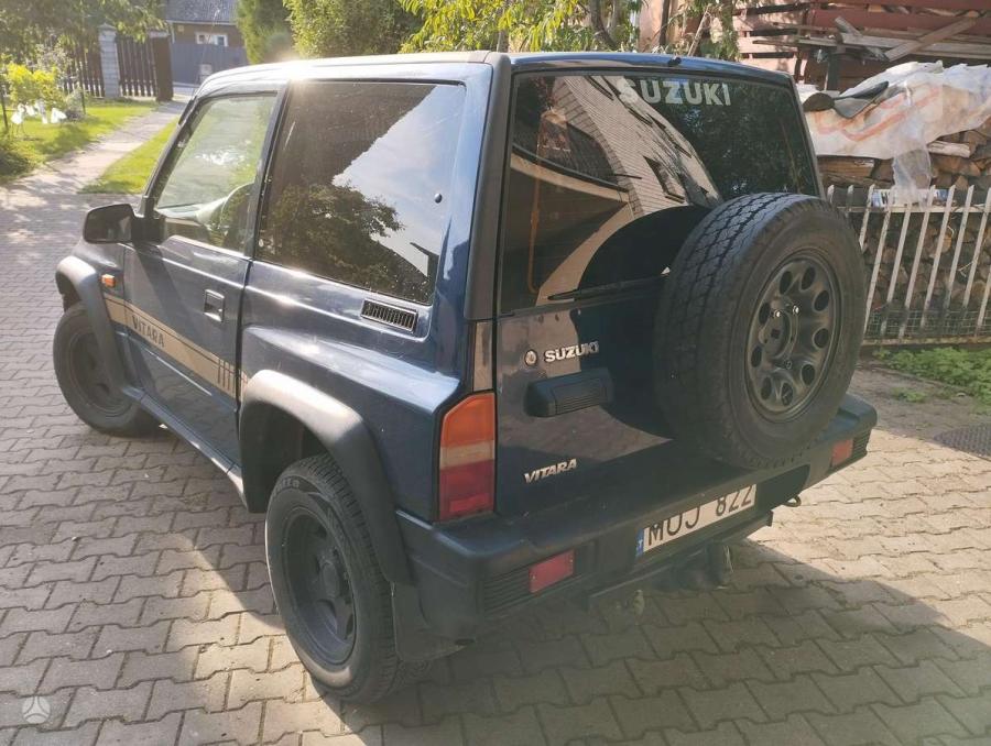 Blue Suzuki Vitara 2002 in Kaunas, with an engine capacity of 2.00 L and mileage of 115 thousand km for 3990 €, photo 5 on AUTOMOTO.COM.LV