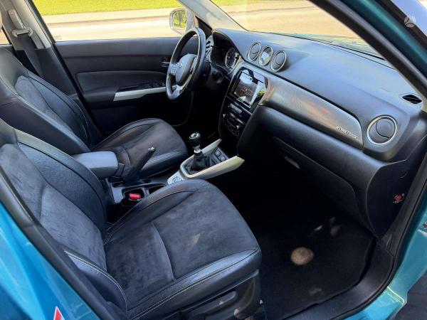 Blue Suzuki Vitara 2016 in Taurage, with an engine capacity of 1.60 L and mileage of 317 thousand km for 6500 €, photo 5 on AUTOMOTO.COM.LV
