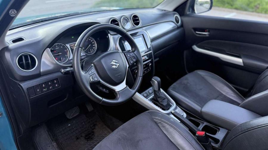 Blue Suzuki Vitara 2017 in Vilnius, with an engine capacity of 1.60 L and mileage of 274 thousand km for 8800 €, photo 18 on AUTOMOTO.COM.LV