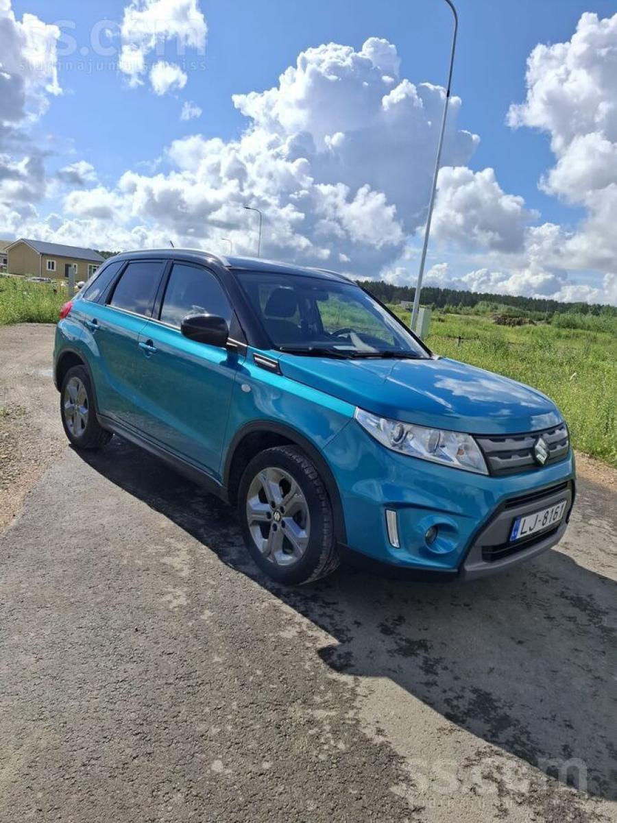 Blue Suzuki Vitara 2018 in Riga, with an engine capacity of 1.60 L and mileage of 29 thousand km for 13300 €, photo 5 on AUTOMOTO.COM.LV