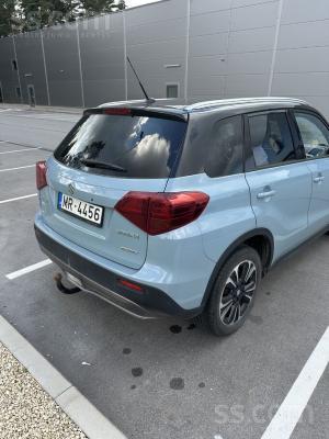 Blue Suzuki Vitara 2019 in Riga, with an engine capacity of 1.40 L and mileage of 77 thousand km for 15350 €, photo 4 on AUTOMOTO.COM.LV