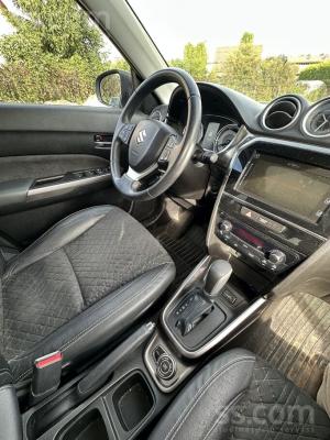 Blue Suzuki Vitara 2019 in Riga, with an engine capacity of 1.40 L and mileage of 77 thousand km for 15350 €, photo 5 on AUTOMOTO.COM.LV