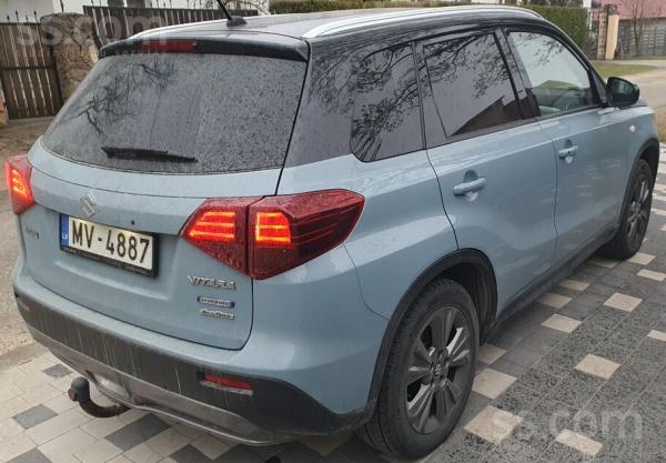 Blue Suzuki Vitara 2021 in Riga, with an engine capacity of 1.40 L and mileage of 68 thousand km for 15800 €, photo 4 on AUTOMOTO.COM.LV