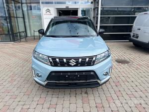 Blue Suzuki Vitara 2021 in Riga, with an engine capacity of 1.40 L and mileage of 57 thousand km for 14990 €, photo 3 on AUTOMOTO.COM.LV