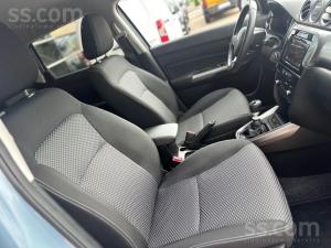 Blue Suzuki Vitara 2021 in Riga, with an engine capacity of 1.40 L and mileage of 57 thousand km for 14990 €, photo 10 on AUTOMOTO.COM.LV