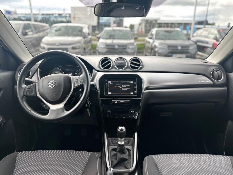 Blue Suzuki Vitara 2021 in Riga, with an engine capacity of 1.40 L and mileage of 57 thousand km for 14990 €, photo 11 on AUTOMOTO.COM.LV