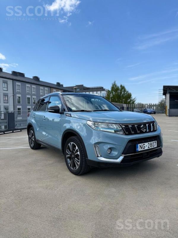 Zils Suzuki Vitara 2022 Rīga, ar dzinēja tilpumu 1.50 L un nobraukumu 151 tūkst. km par 15500 €, foto 1 vietnē AUTOMOTO.COM.LV