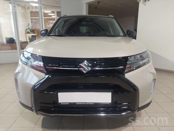 Brūns Suzuki Vitara 2026 Daugavpils, ar dzinēja tilpumu 1.40 L un nobraukumu 10 tūkst. km par 26889 €, foto 2 vietnē AUTOMOTO.COM.LV