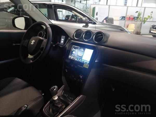 Brūns Suzuki Vitara 2026 Daugavpils, ar dzinēja tilpumu 1.40 L un nobraukumu 10 tūkst. km par 26889 €, foto 7 vietnē AUTOMOTO.COM.LV