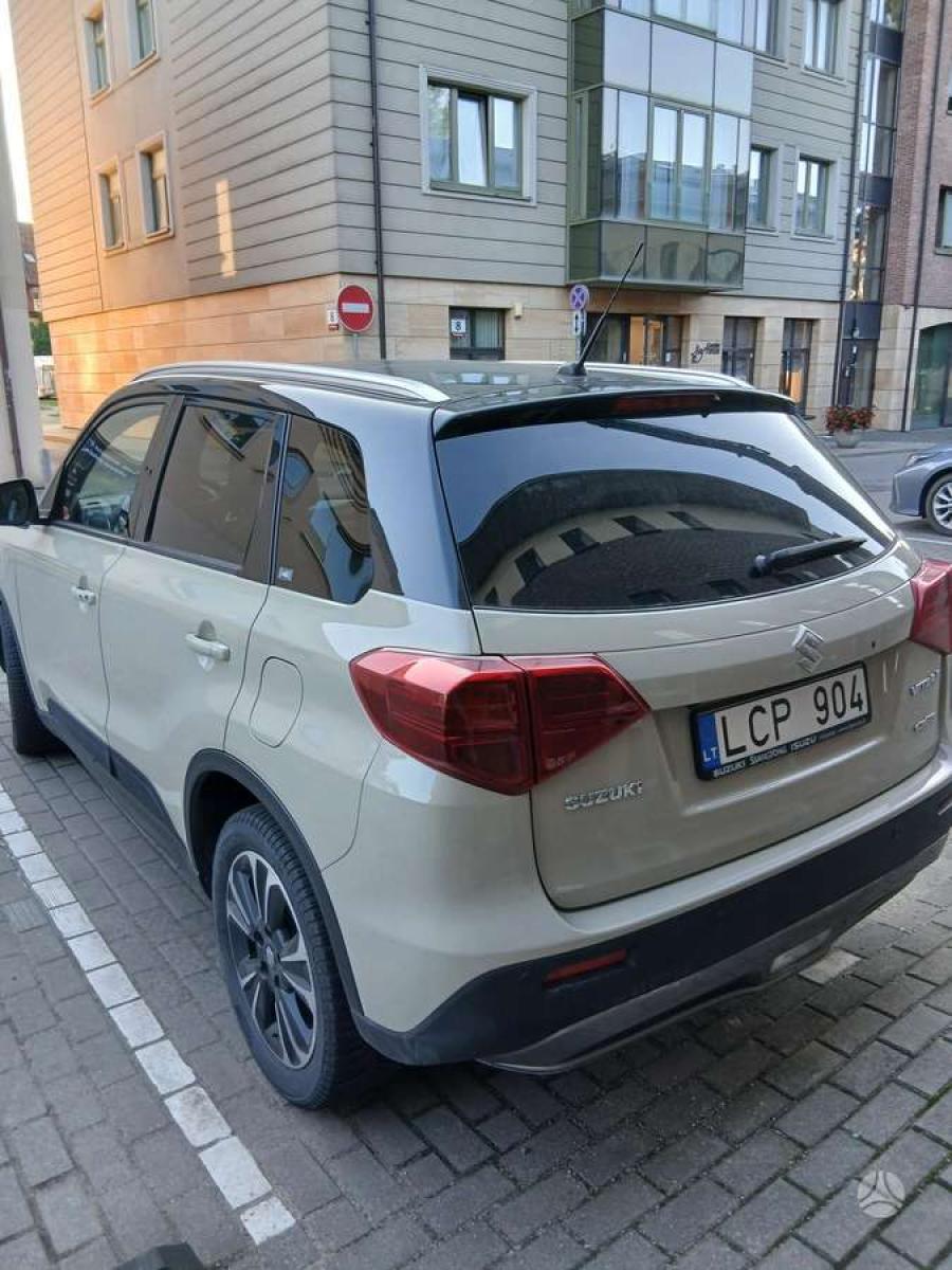 Brūns Suzuki Vitara 2019 Klaipėda, ar dzinēja tilpumu 1.37 L un nobraukumu 72 tūkst. km par 16200 €, foto 3 vietnē AUTOMOTO.COM.LV
