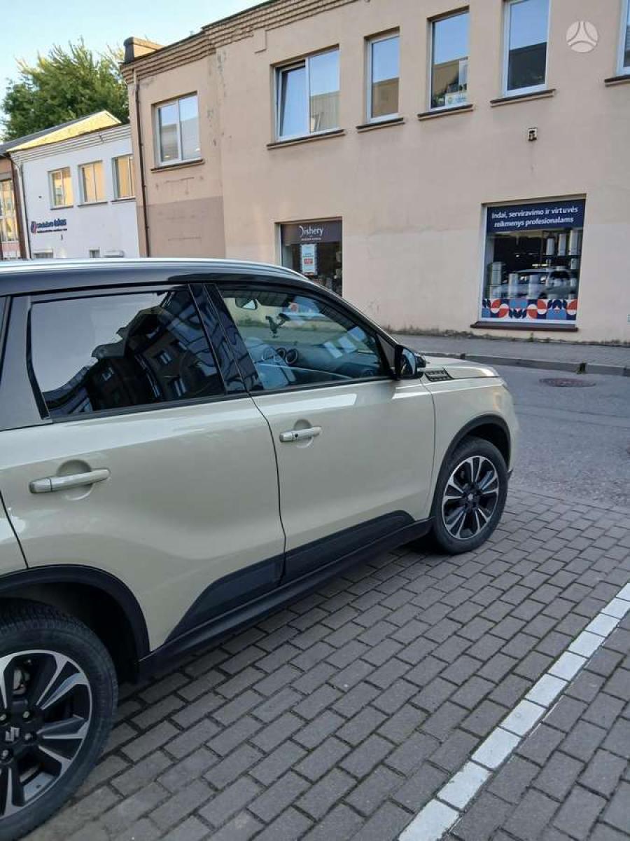 Brūns Suzuki Vitara 2019 Klaipėda, ar dzinēja tilpumu 1.37 L un nobraukumu 72 tūkst. km par 16200 €, foto 4 vietnē AUTOMOTO.COM.LV