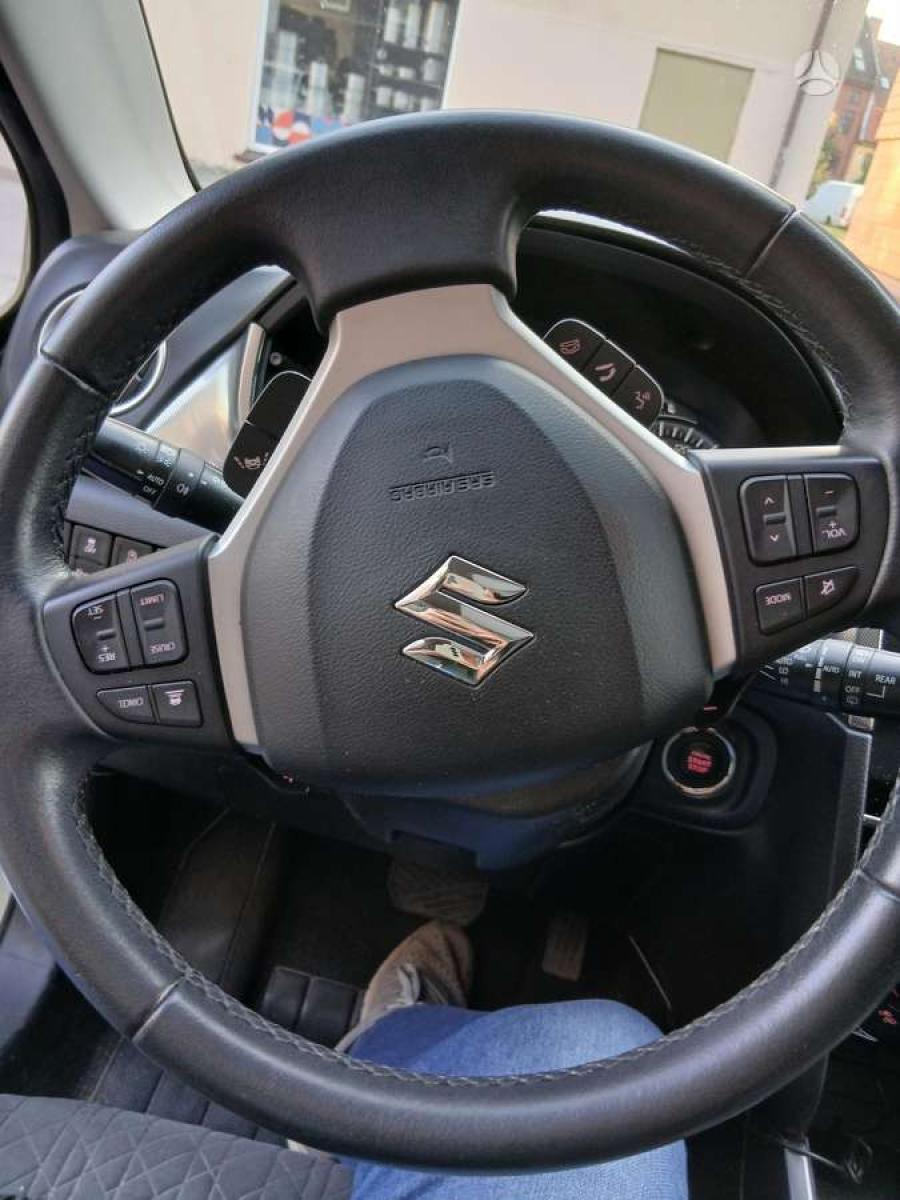 Brūns Suzuki Vitara 2019 Klaipėda, ar dzinēja tilpumu 1.37 L un nobraukumu 72 tūkst. km par 16200 €, foto 9 vietnē AUTOMOTO.COM.LV