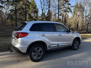 Suzuki Vitara 2015 in Riga, with an engine capacity of 1.60 L and mileage of 0 thousand km for 8400 €, photo 4 on AUTOMOTO.COM.LV