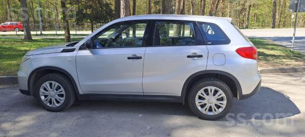 Suzuki Vitara 2016 in Riga, with an engine capacity of 1.60 L and mileage of 262 thousand km for 7000 €, photo 1 on AUTOMOTO.COM.LV