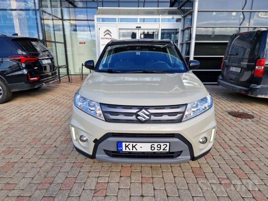 Suzuki Vitara 2016 in Riga, with an engine capacity of 1.60 L and mileage of 155 thousand km for 8500 €, photo 3 on AUTOMOTO.COM.LV