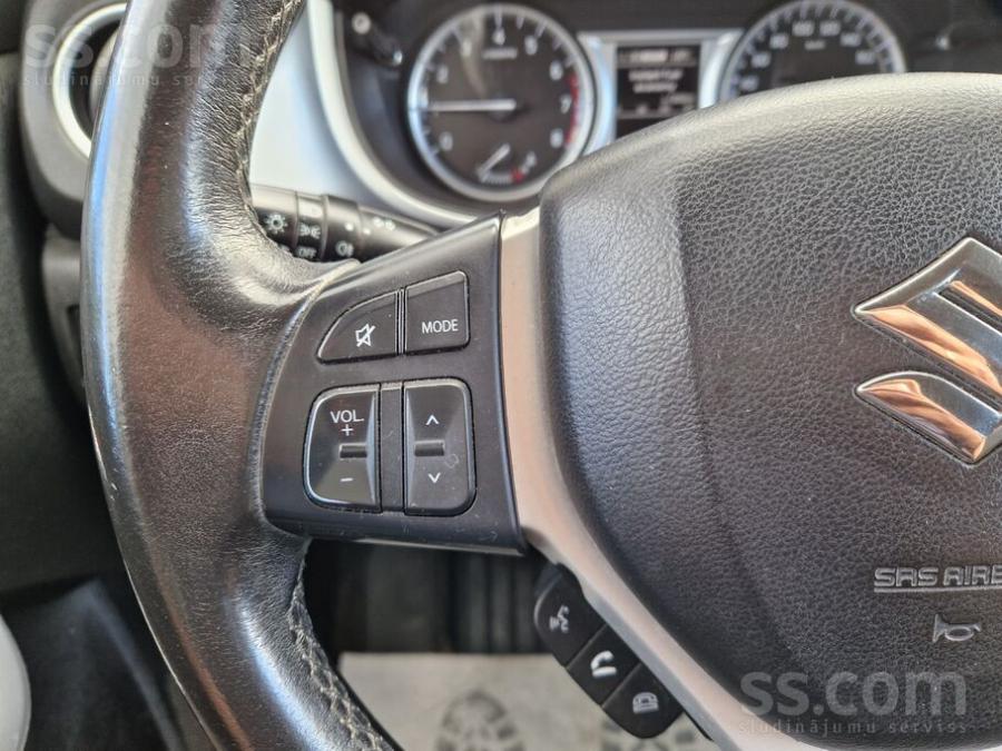 Suzuki Vitara 2016 in Riga, with an engine capacity of 1.60 L and mileage of 155 thousand km for 8500 €, photo 14 on AUTOMOTO.COM.LV