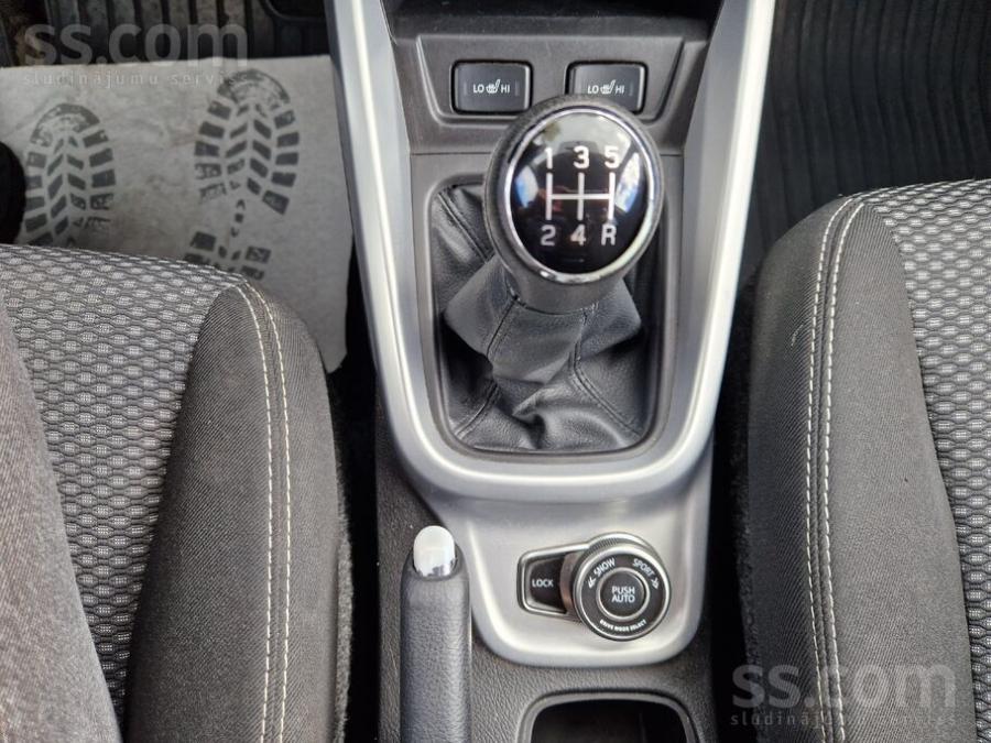 Suzuki Vitara 2016 in Riga, with an engine capacity of 1.60 L and mileage of 155 thousand km for 8500 €, photo 18 on AUTOMOTO.COM.LV