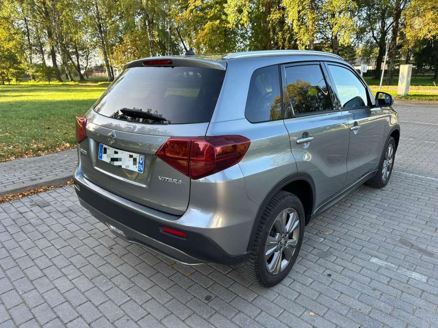 Suzuki Vitara 2019 in Taurage, with an engine capacity of 1.00 L and mileage of 134 thousand km for 8700 €, photo 6 on AUTOMOTO.COM.LV