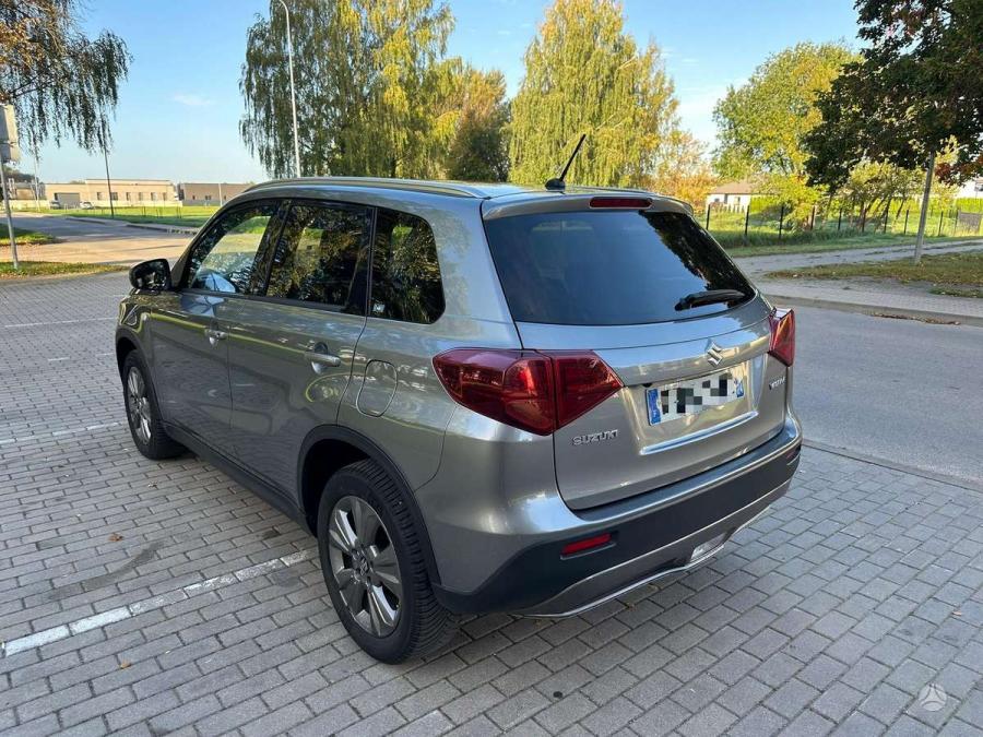 Suzuki Vitara 2019 in Taurage, with an engine capacity of 1.00 L and mileage of 134 thousand km for 8700 €, photo 8 on AUTOMOTO.COM.LV