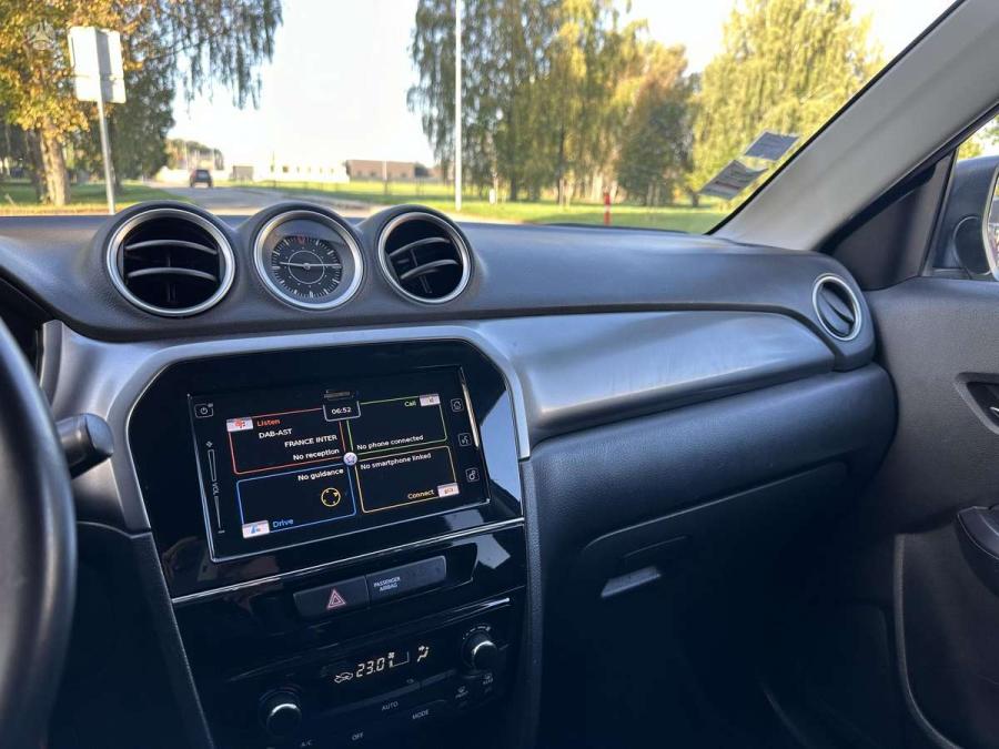 Suzuki Vitara 2019 in Taurage, with an engine capacity of 1.00 L and mileage of 134 thousand km for 8700 €, photo 22 on AUTOMOTO.COM.LV