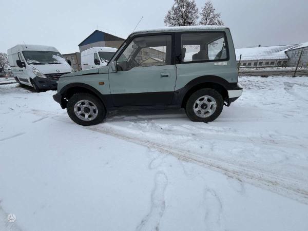 Zaļš Suzuki Vitara 1991 Tauragė, ar dzinēja tilpumu 1.59 L un nobraukumu 222 tūkst. km par 2100 €, foto 3 vietnē AUTOMOTO.COM.LV