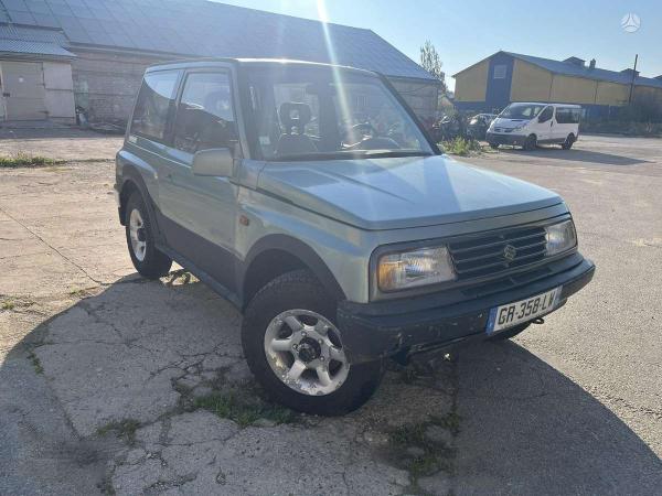 Green Suzuki Vitara 1991 in Taurage, with an engine capacity of 1.59 L and mileage of 235 thousand km for 1999 €, photo 3 on AUTOMOTO.COM.LV