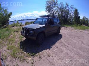 Green Suzuki Vitara 1995 in Riga, with an engine capacity of 1.60 L and mileage of 321 thousand km for 2000 €, photo  on AUTOMOTO.COM.LV