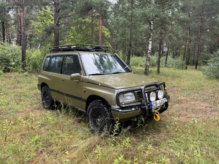 Zaļš Suzuki Vitara 1995 Rīga, ar dzinēja tilpumu 1.60 L un nobraukumu 320 tūkst. km par 3100 €, foto 4 vietnē AUTOMOTO.COM.LV