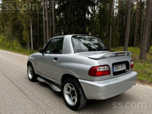Grey Suzuki Vitara 1999 in Valmiera, with an engine capacity of 1.60 L and mileage of 227 thousand km for 9990 €, photo 3 on AUTOMOTO.COM.LV