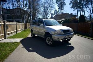 Grey Suzuki Vitara 2003 in Riga, with an engine capacity of 2.70 L and mileage of 210 thousand km for 3100 €, photo 2 on AUTOMOTO.COM.LV