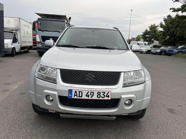 Grey Suzuki Vitara 2006 in Vilnius, with an engine capacity of 1.91 L and mileage of 340 thousand km for 1990 €, photo 2 on AUTOMOTO.COM.LV