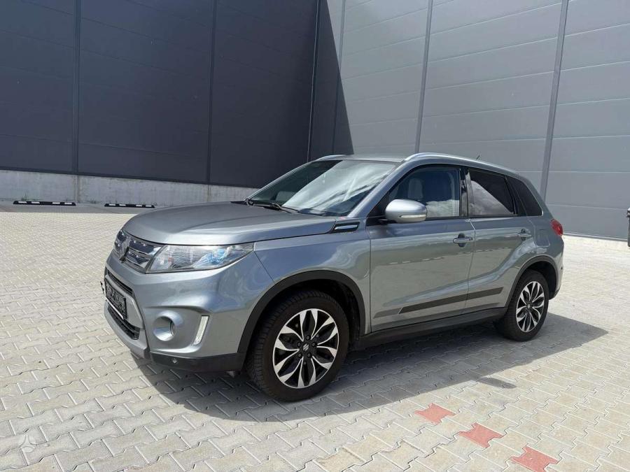 Pelēks Suzuki Vitara 2015 Šauļi, ar dzinēja tilpumu 1.60 L un nobraukumu 240 tūkst. km par 7400 €, foto 4 vietnē AUTOMOTO.COM.LV