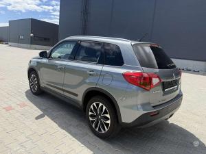 Pelēks Suzuki Vitara 2015 Šauļi, ar dzinēja tilpumu 1.60 L un nobraukumu 240 tūkst. km par 7400 €, foto 6 vietnē AUTOMOTO.COM.LV