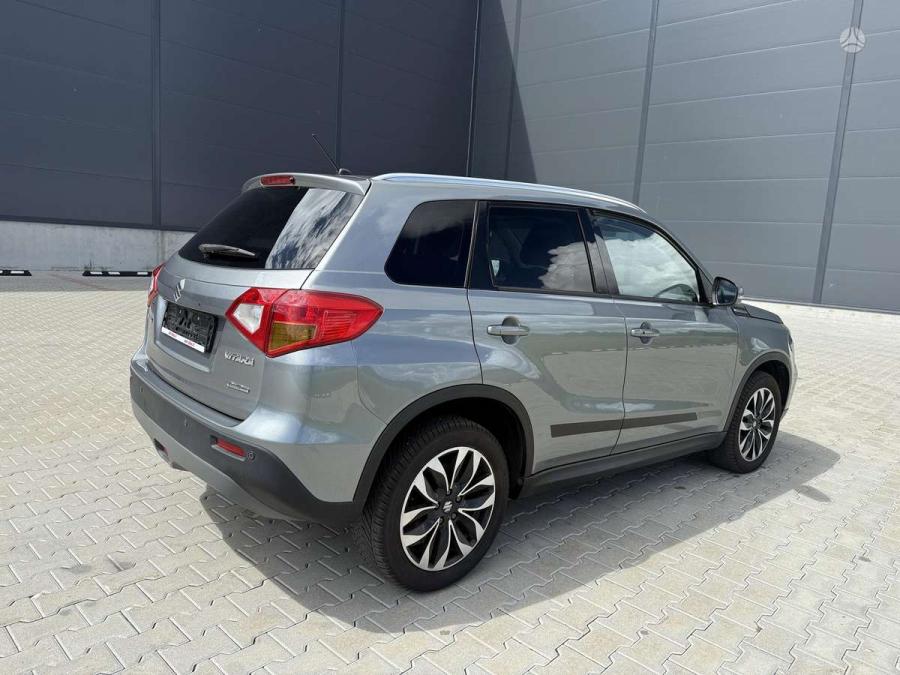 Pelēks Suzuki Vitara 2015 Šauļi, ar dzinēja tilpumu 1.60 L un nobraukumu 240 tūkst. km par 7400 €, foto 8 vietnē AUTOMOTO.COM.LV
