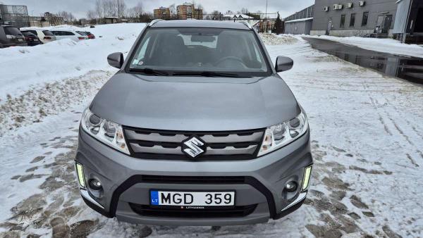 Grey Suzuki Vitara 2016 in Kaunas, with an engine capacity of 1.59 L and mileage of 127 thousand km for 6700 €, photo 1 on AUTOMOTO.COM.LV