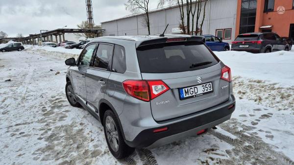 Grey Suzuki Vitara 2016 in Kaunas, with an engine capacity of 1.59 L and mileage of 127 thousand km for 6700 €, photo 5 on AUTOMOTO.COM.LV