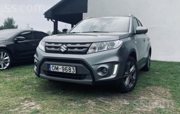 Grey Suzuki Vitara 2016 in Liepaja, with an engine capacity of 1.60 L and mileage of 172 thousand km for 11200 €, photo 3 on AUTOMOTO.COM.LV