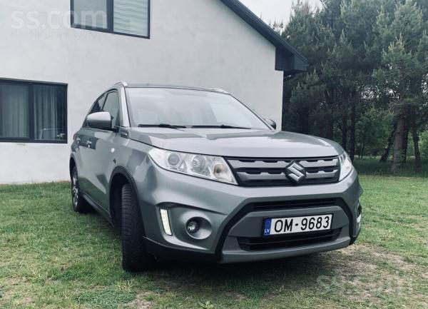 Grey Suzuki Vitara 2016 in Liepaja, with an engine capacity of 1.60 L and mileage of 172 thousand km for 11200 €, photo 4 on AUTOMOTO.COM.LV