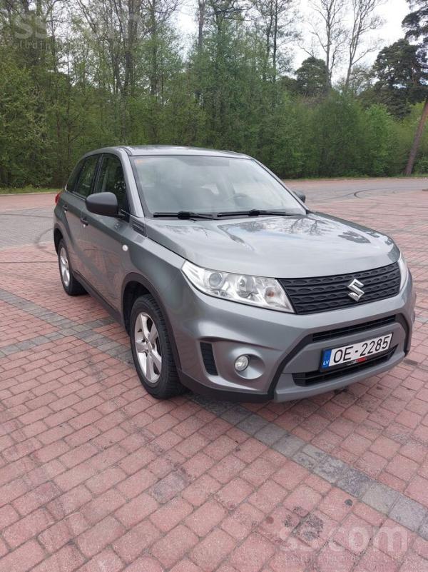 Grey Suzuki Vitara 2017 in Ventspils, with an engine capacity of 1.60 L and mileage of 211 thousand km for 8000 €, photo 2 on AUTOMOTO.COM.LV