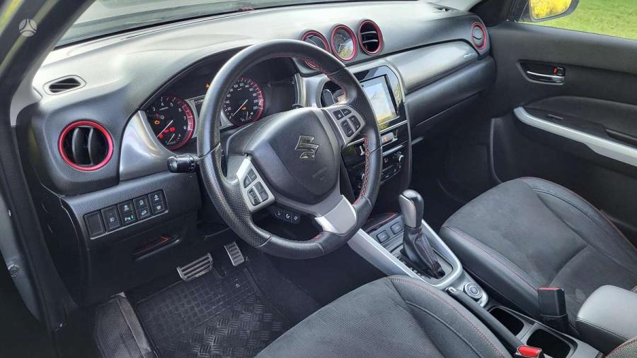 Pelēks Suzuki Vitara 2018 Viļņa, ar dzinēja tilpumu 1.37 L un nobraukumu 143 tūkst. km par 7000 €, foto 12 vietnē AUTOMOTO.COM.LV