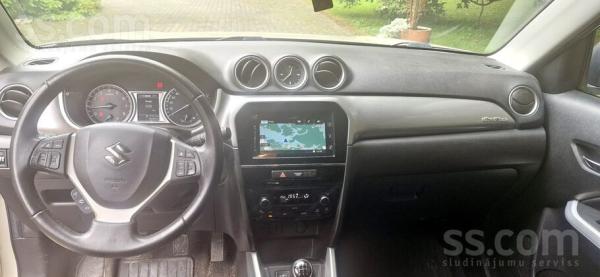 Pelēks Suzuki Vitara 2018 Jelgava, ar dzinēja tilpumu 1.60 L un nobraukumu 92 tūkst. km par 14300 €, foto 3 vietnē AUTOMOTO.COM.LV